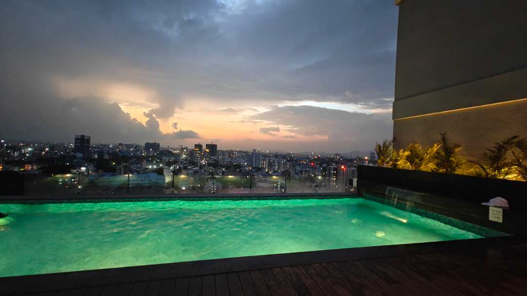 Four Points by Sheraton Nashik 𝗕𝗢𝗢𝗞 Nashik Hotel