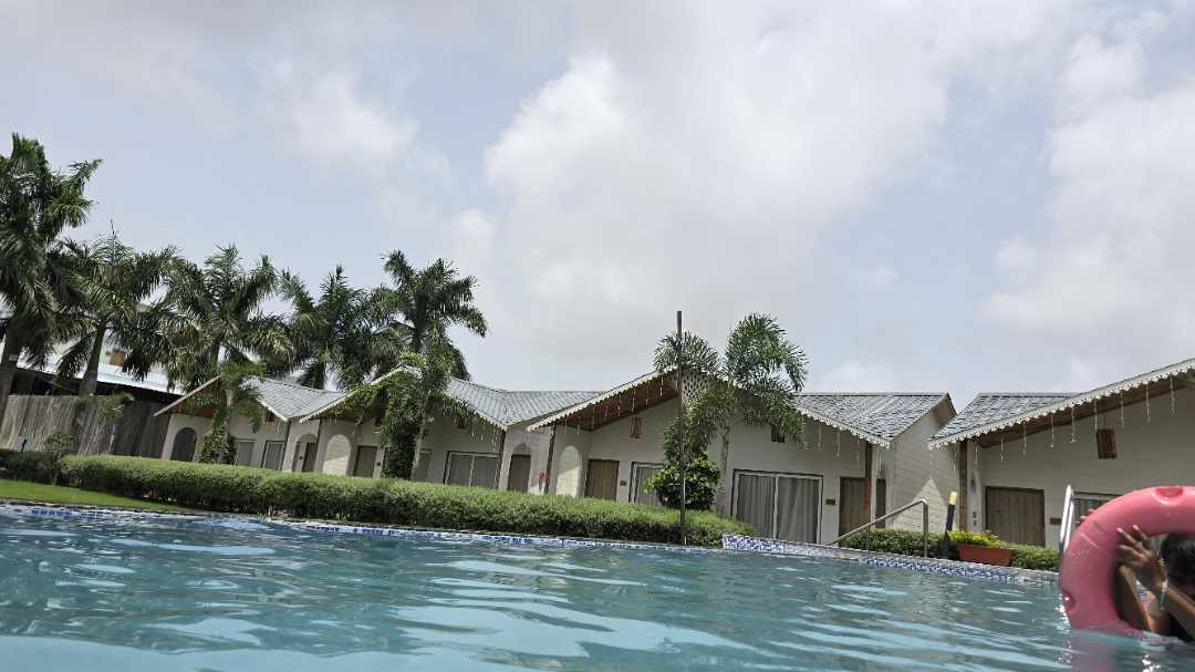 VITS Daman Devka Beach 𝗕𝗢𝗢𝗞 Daman Hotel