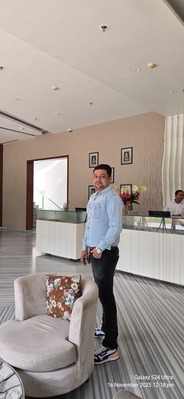 The Grand JBR 𝗕𝗢𝗢𝗞 Lucknow Hotel