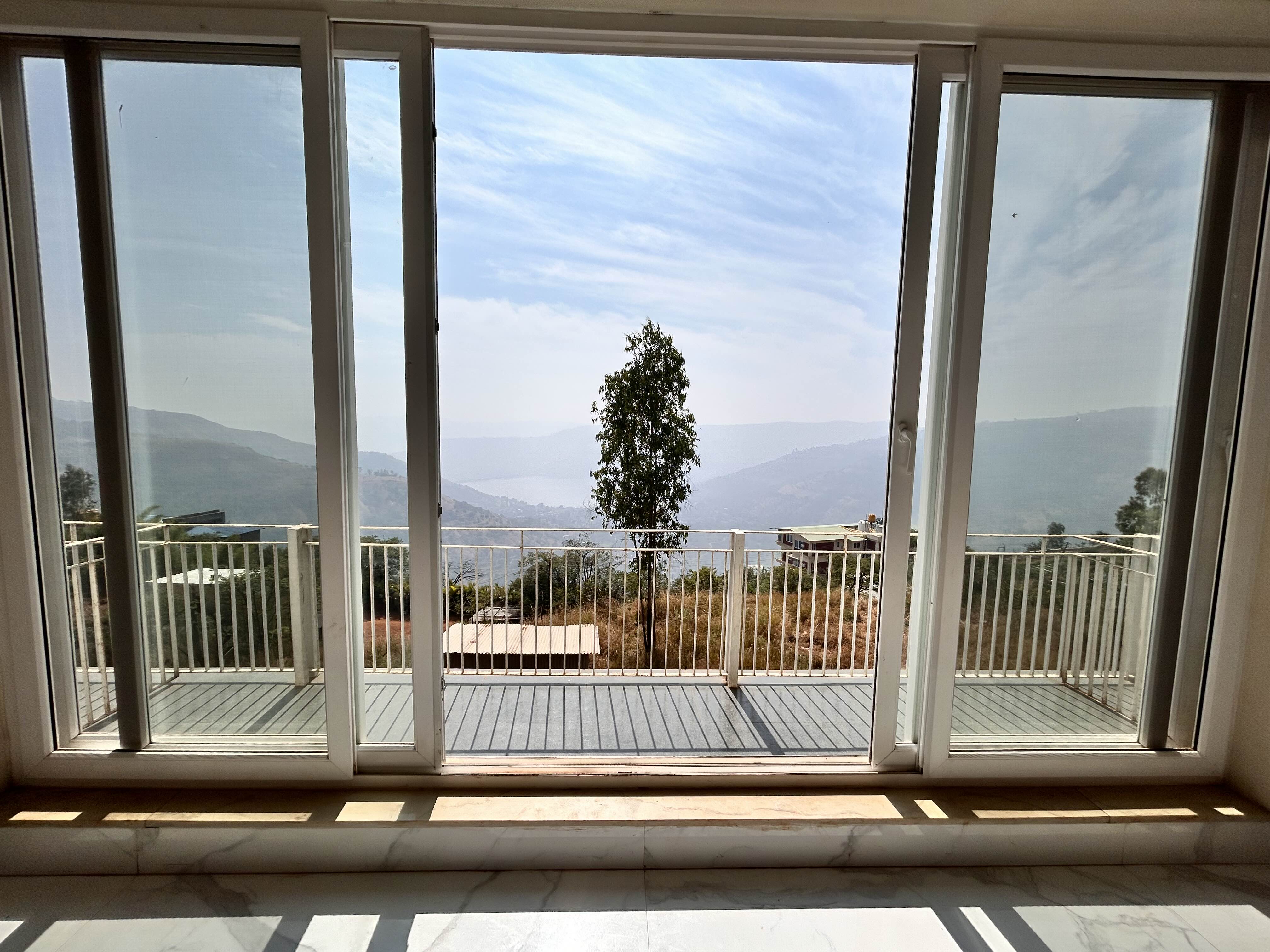 Regal Reverie - A Lakeview Retreat (Pure Veg) 𝗕𝗢𝗢𝗞 Mahabaleshwar Resort